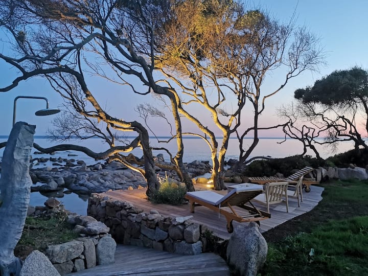 Sublime Bergerie Pied Dans L'eau à Cala D'orzu. - Corse