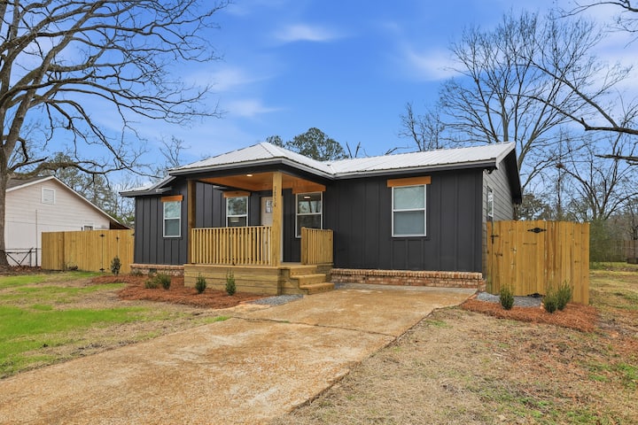The Burns House - Robinhood, MS