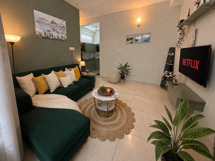 Modern 1 Bhk Stay | Families, Couples Welcome. - Indore