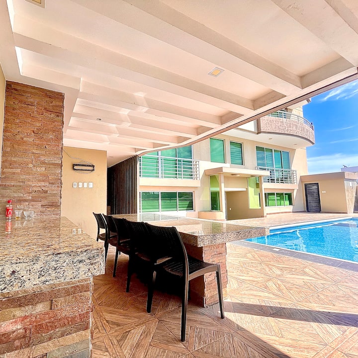 Suite Moderna A Una Cuadra Del Malecón De Salinas - Salinas