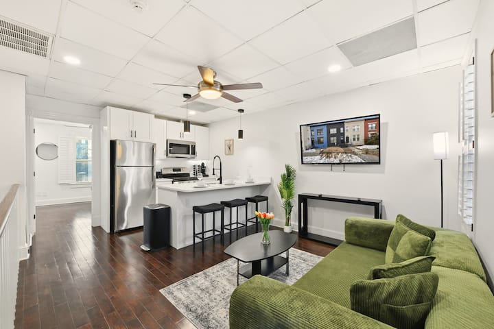 Bright Capitol Hill Home – Walk To Metro & Markets - Washington D. C.