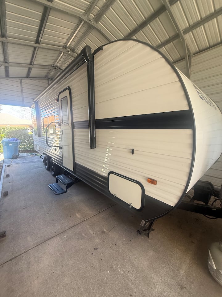 “Extremely Comfortable 23-foot Rv - Jacksonville, FL