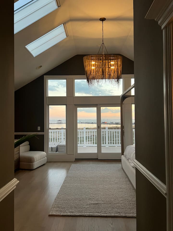 Waterfront Resort Vibes - Medford, NY