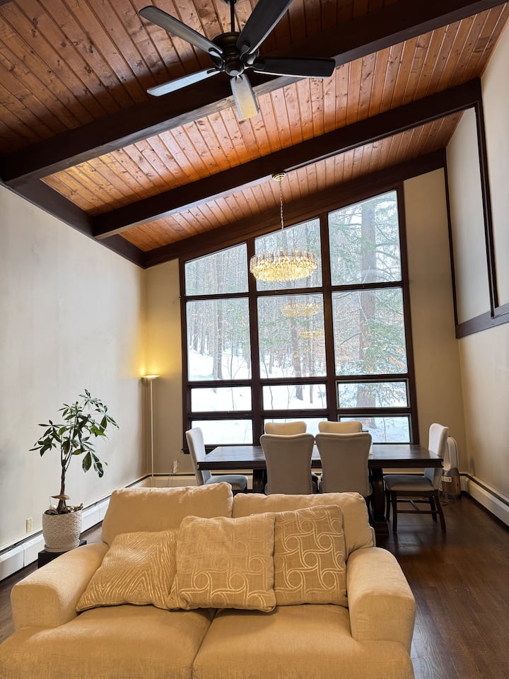 Charming Neighborhood | Walkable To Dartmouth - Hanover, NH