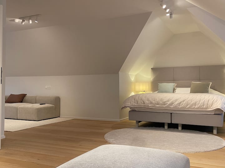 Villa Magnolia B&b - Deluxe Suite King Size Bed - Oostkamp