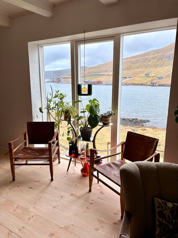 A Soulful Home By The Fjord In Vági, Suðuroy - Faroe Islands