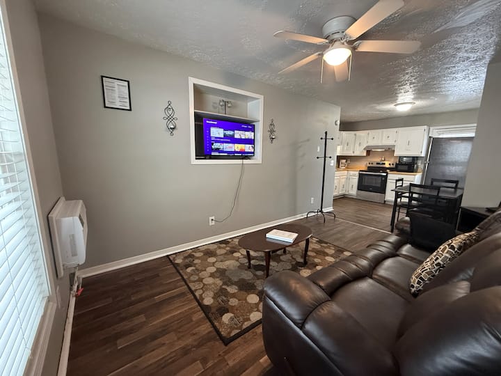 Spurrier Apt 4 (2 Bedroom 1 Bath Pets Allowed) - West Virginia