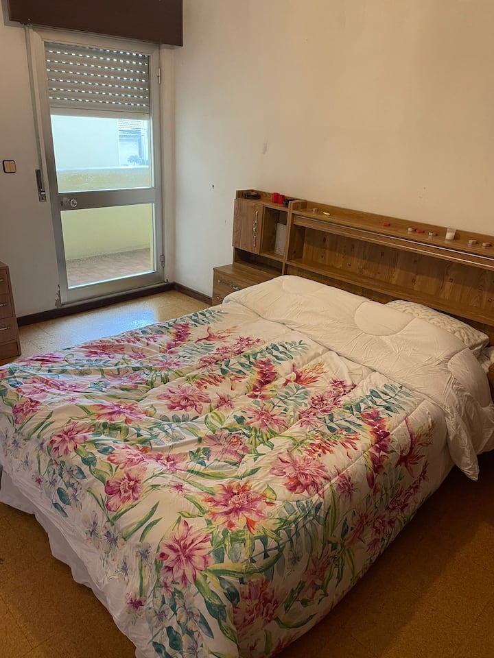 Rose Home Chambre Avec Balcon - Apúlia