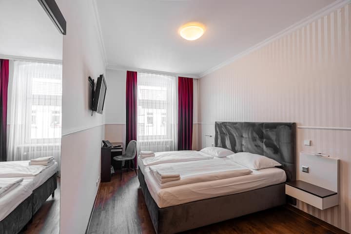 Standard Double Room – Hotel Prens Berlin - Berlin