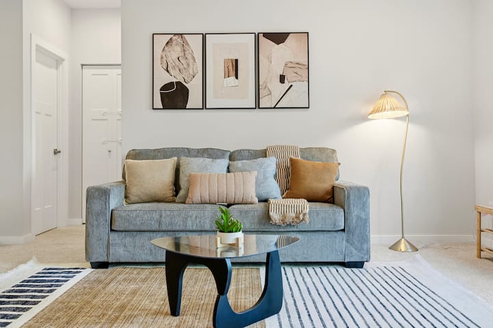 Modern 1b Unit | Backyard | Close To Uw Bothell - Bothell, WA