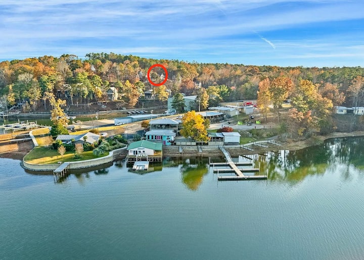 Lake Martin Views At Chuck's Marina & Pizza - Lake Martin, AL