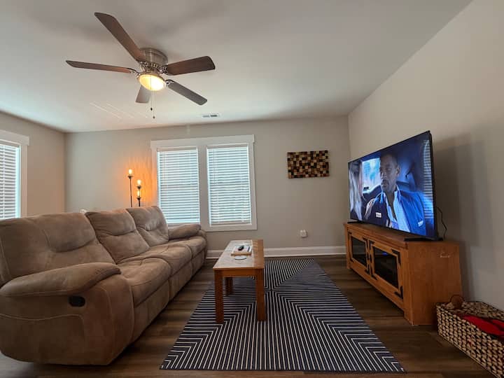 Base Camp! Gateway To Southport, 35 Min From Ilm - Southport, NC