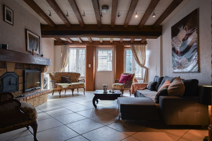 Ô ÉToiles - Piscine, Billard & Cœur De Ville - Morvan