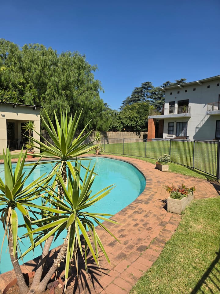 1-br Stay @Urban On Main - Benoni