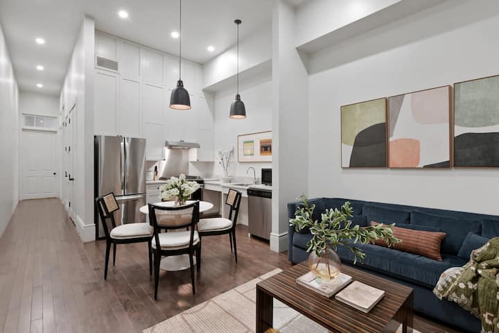 Mega 4 Condo Suite Near French Quarter | 8br 8ba - New Orleans, LA
