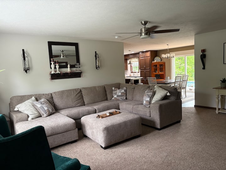 Peaceful 2 Br 5.3 M From Iu Memorial Stadium +Pool - Oliver Winery, Bloomington