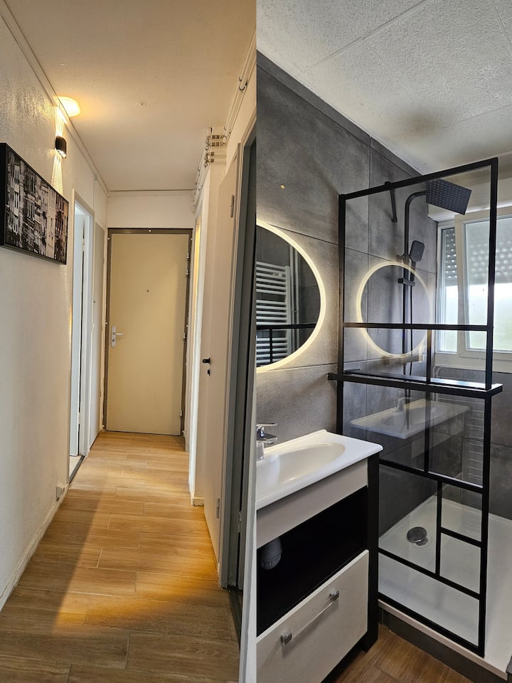 Super Logement Pour Groupe/famille+parking Gratuit - Mérignac