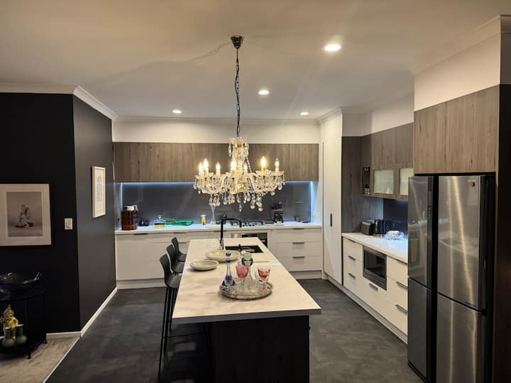 Nice Villa | Coastal Walkway, Cbd & Cocktail - New Plymouth