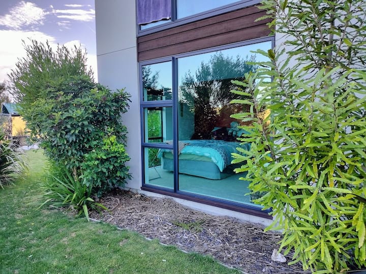 Hillside Haven - Brightwater