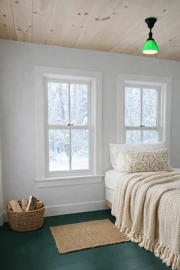 Historic Farm Bungalow - Kerhonkson, NY