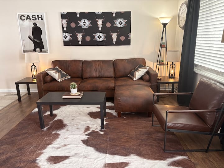 Cash's Cowboy Haven | 3br 2ba Covered Deck Dayton - Dayton, OH