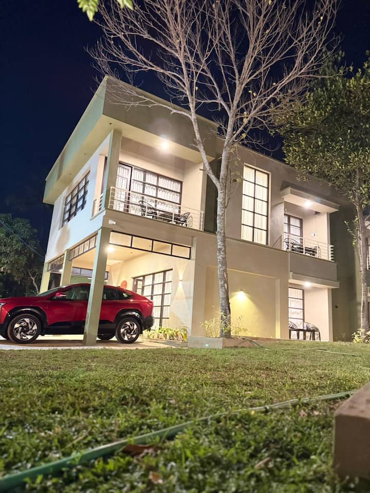 Spacious Studio Apt In A Villa, Near To Beach - Varkala