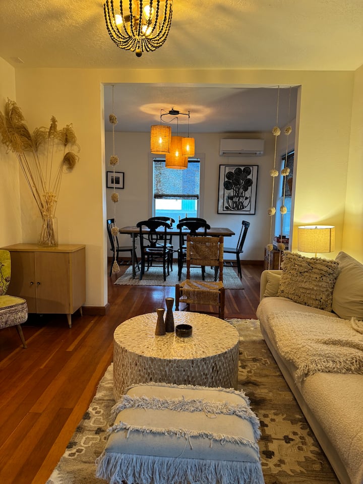 Downtown White Oak Cottage | Hot Tub - White Salmon, WA