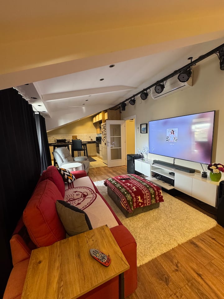 Home Teras 1+1 Jakuzili 100m2 - Maltepe