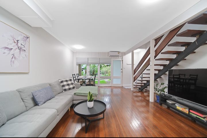 Rhodes Retreat | Pets Welcome | Walk To Station - Ryde