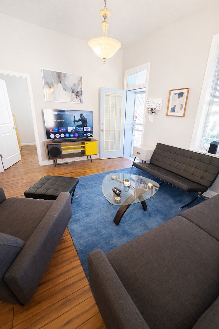 Beautifully Furnished 2 Bed 1 Bath In Downtown Abq - Albuquerque, NM