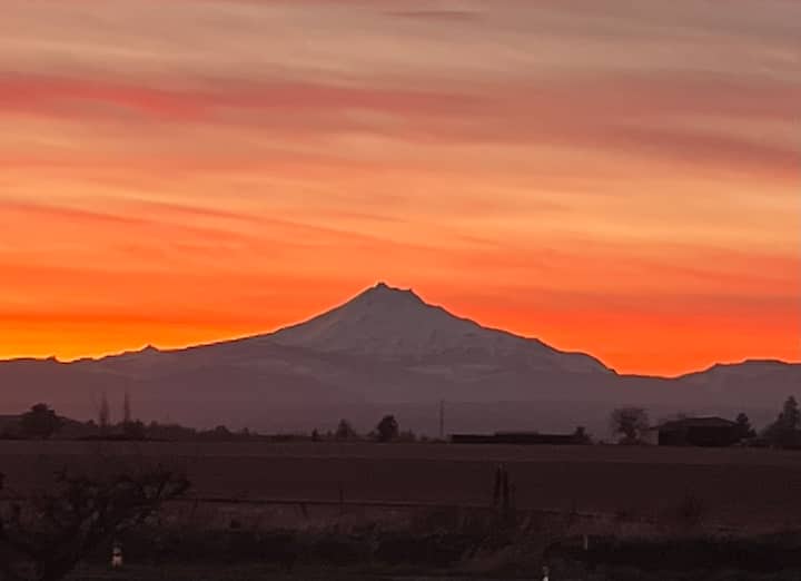 Painted Peaks Cottage - Madras, OR