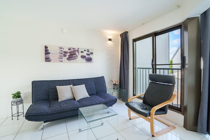 Beach Side Gem On Maroochydore Beach. - Buderim