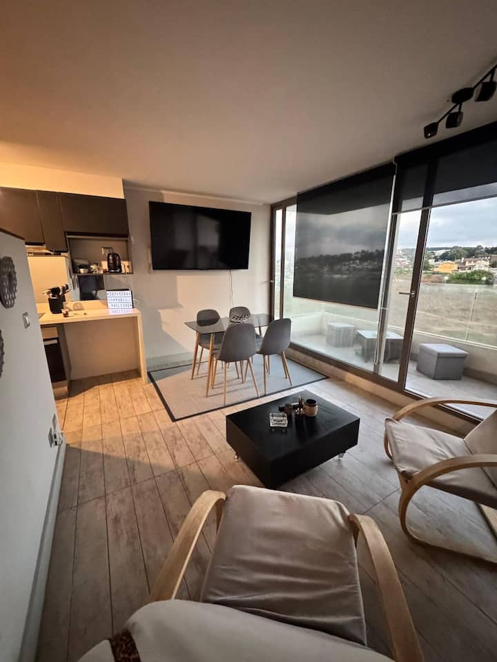 Entre Dunas Y Olas. - Concón