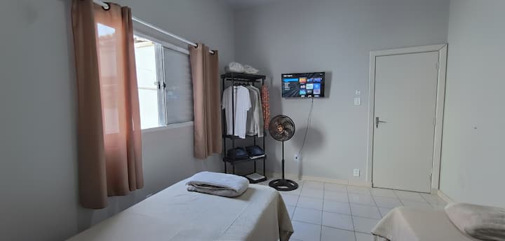Casa Inteira • Até 5 Pessoas • 2 Quartos - Valinhos
