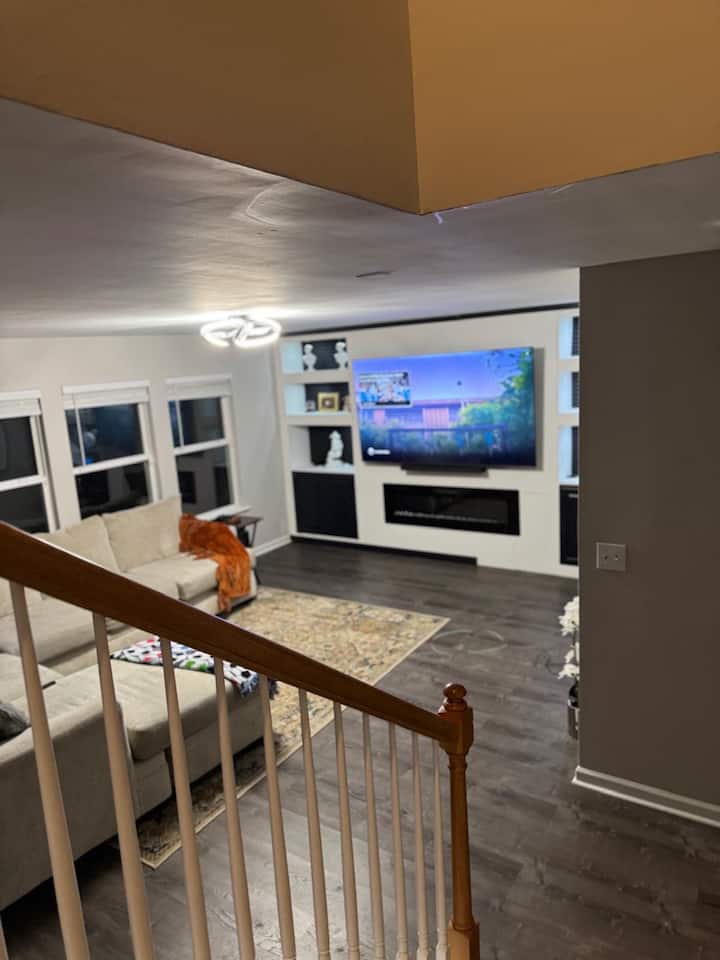 Stylish Fairburn Getaway • Near Atlanta & Airport - Fairburn, GA