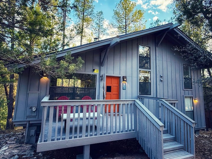 Haver Chicken Coop - A Cozy “Roost” In The Woods - Christopher Creek, AZ