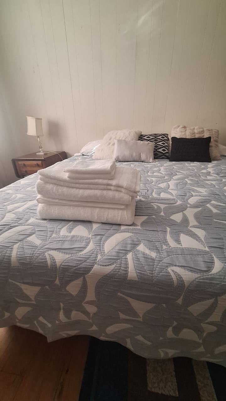 Zara's Cottage - Marlow, OK