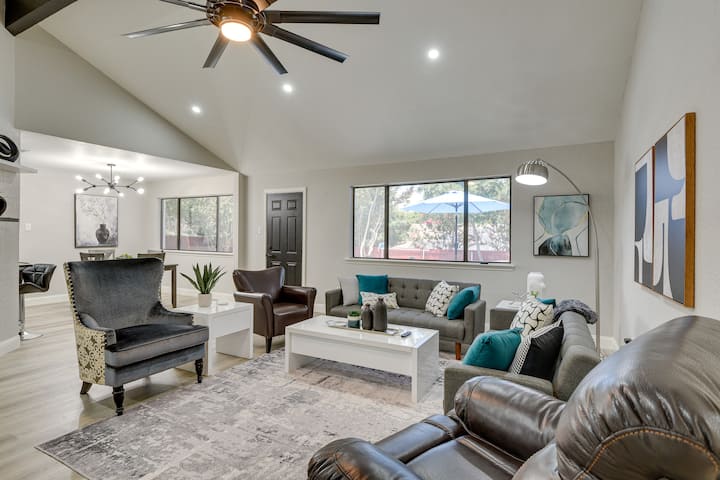 New* Pets Allowed; Pool Large Home! - Grapevine, TX