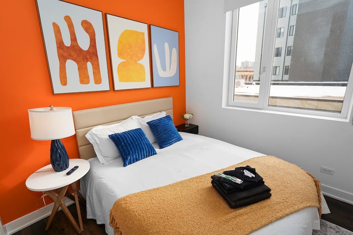 Large 4br/3ba Unit Near Field Museum & Mccormick - Chicago, IL