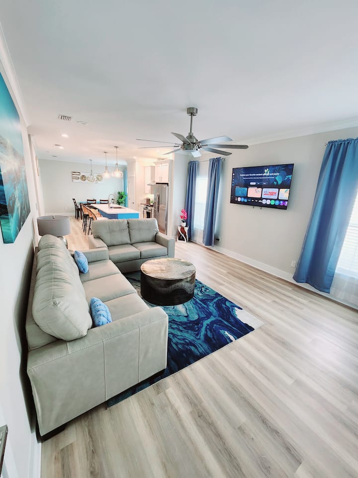 Coastal Charm Cottage In The Heart Of Foley! - Foley, AL