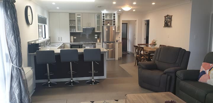 92 On Davie. 
A Home Away From Home. - Hokitika