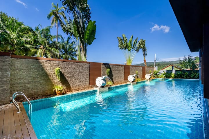 Sea View Studio @ Chic Condominium - Kata Beach