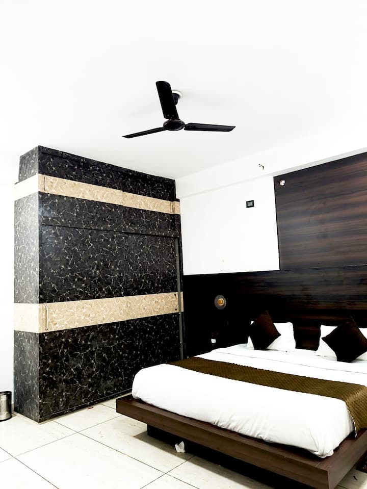 The Hotel Star Inn Is Good Property For Stay. - Lucknow