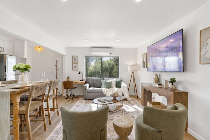 Walk To Downtown Napa | 2br W/ King Bed | Sleeps 6 - Napa, CA