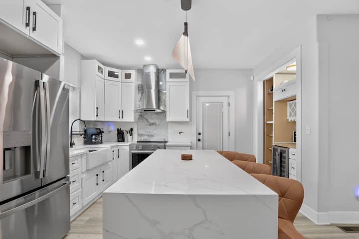 Astonishing Atlanta Oasis For Every Occasion - Atlanta, GA