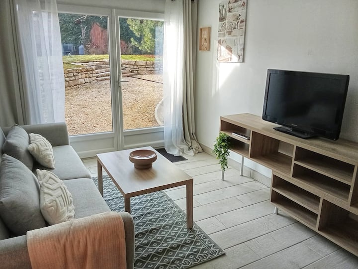 Entre Lac Et Montagne - Morestel