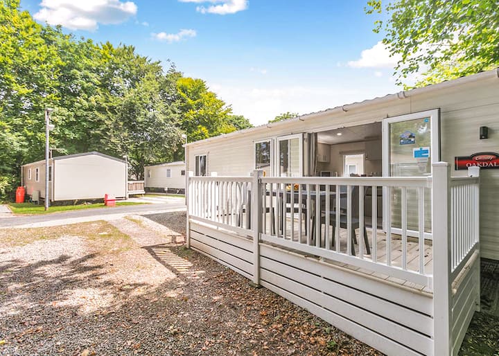 Gold Premium 3 Caravan, Slps 8, Parking & Decking - Windermere