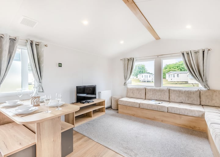 Silver 3, Slps 8, Parking, Decking - Porthcawl