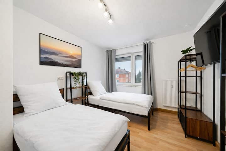 Geräumige Wohnung: 3 Schlafzimmer, Küche, Bad - Weiden in der Oberpfalz