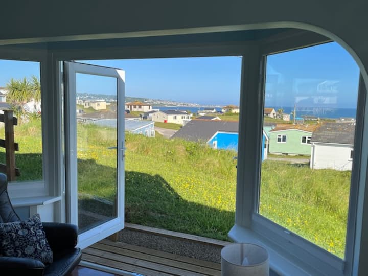 F74 Chyandour Cornish Beachside Chalet - Marazion